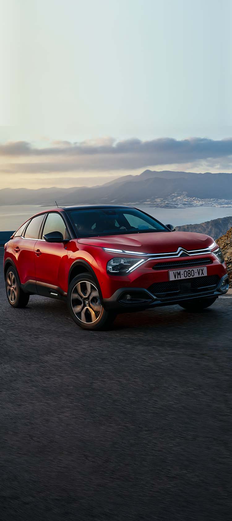 Citroën C4 and ë-C4 | The compact sedan reinvented